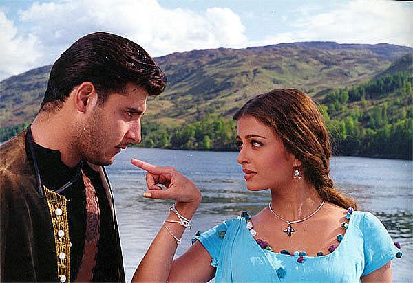 Kandukondain Kandukondain tamil Movie - Overview